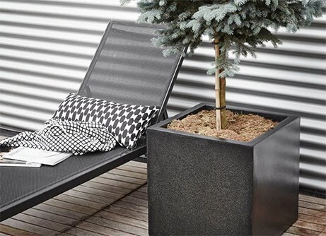 Buy garden pots and containers | RHS Plants