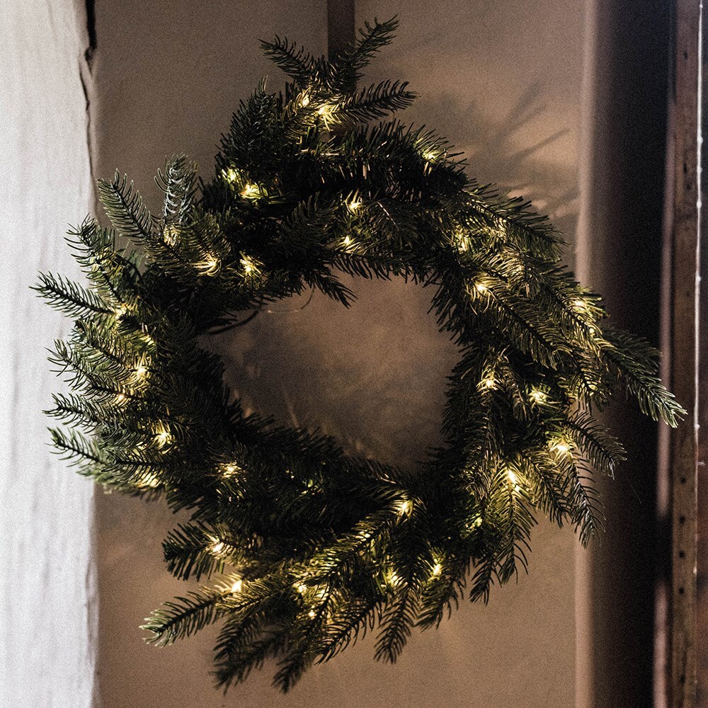 Lit up wreath store