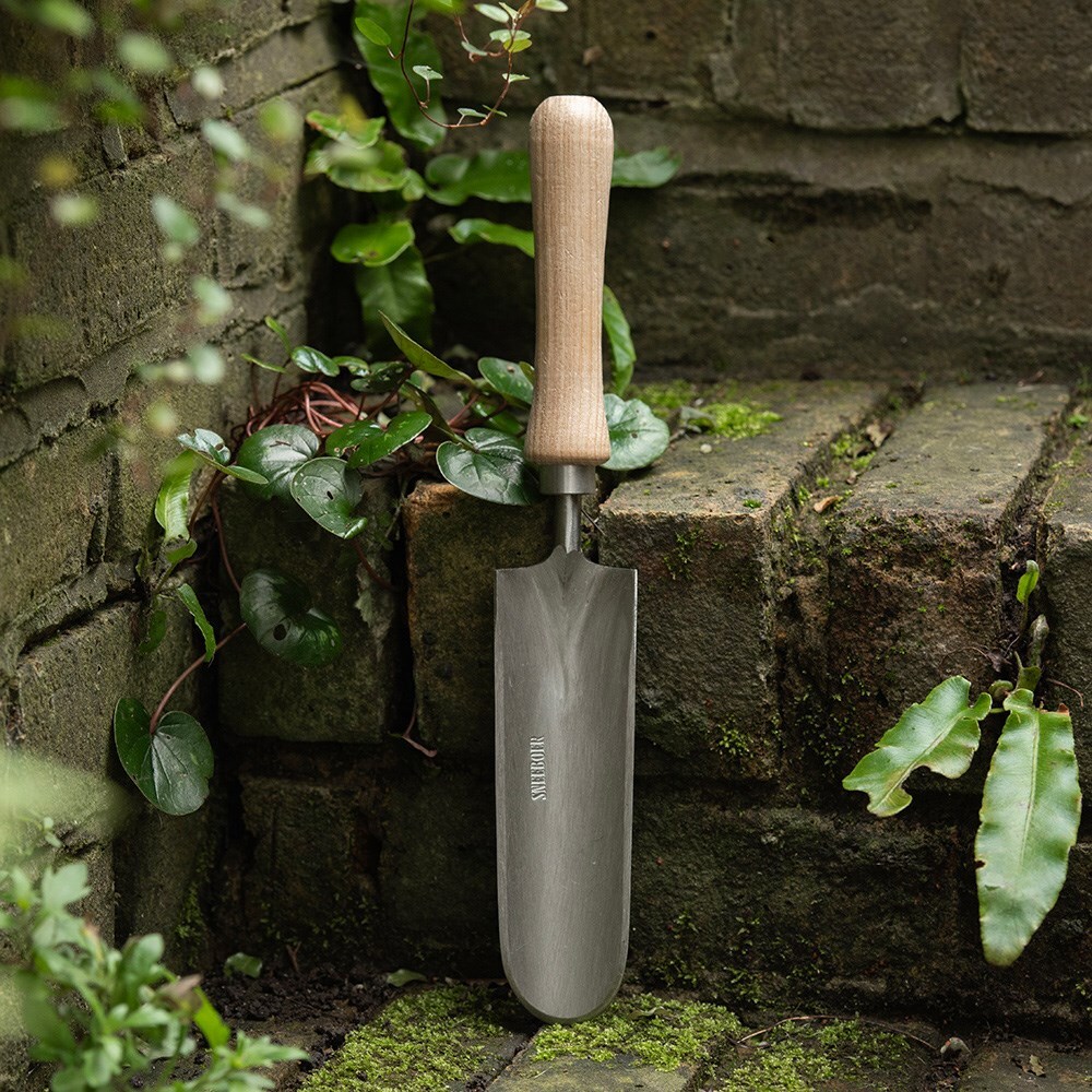 Sneeboer great dixter trowel